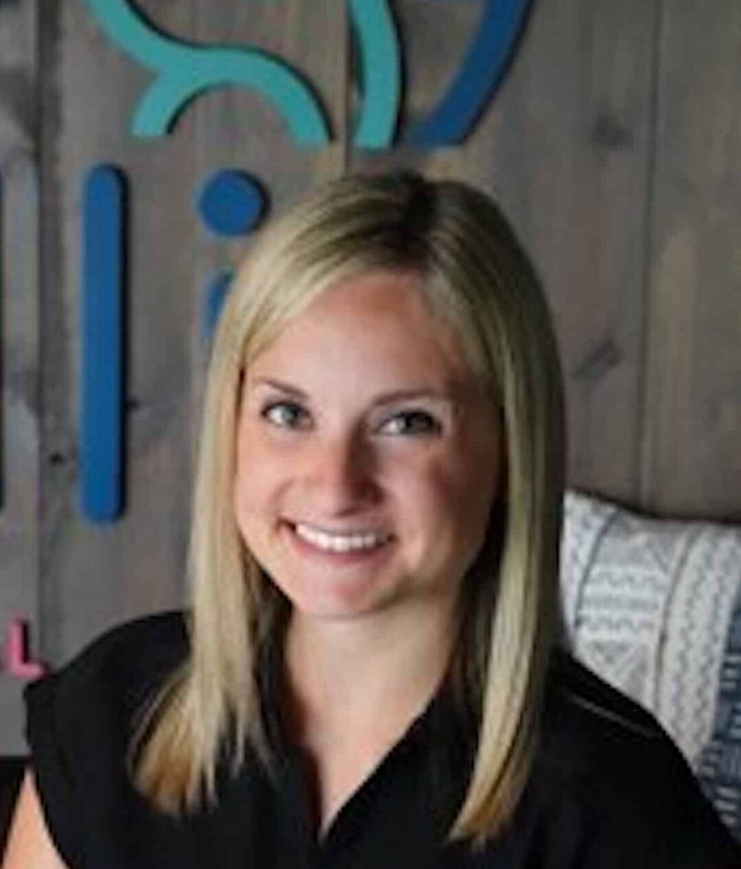 Laura Mathys, MA, LMFT | Ellie Mental Health, PLLP